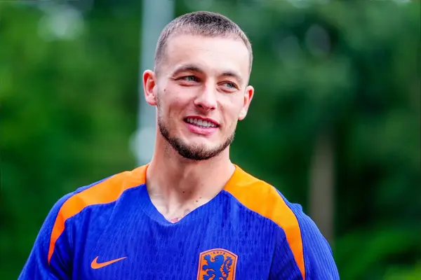 "Those Are Two Very Nice Clubs" - Dutch International Makes Frank ...